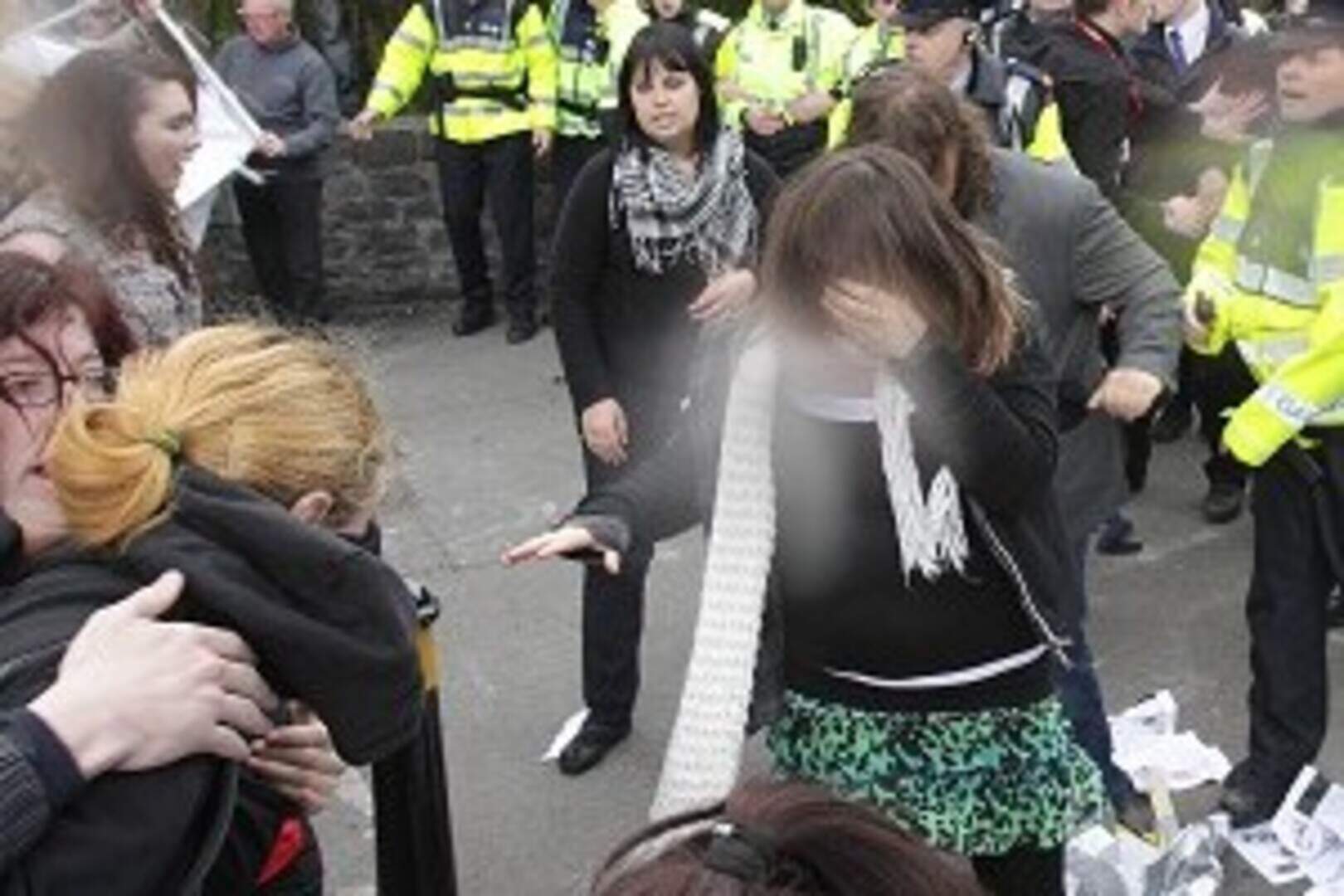 Protesters picket Labour conference | Irish Independent