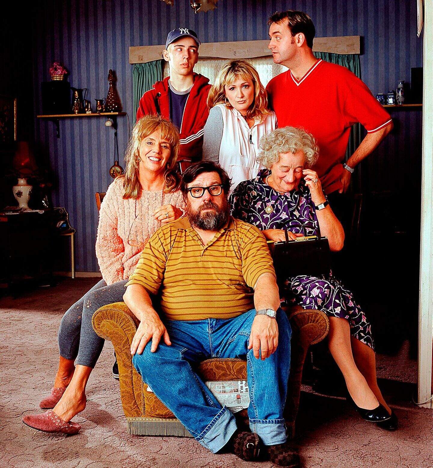 Tributes pour in for Royle Family star Liz Smith who died at 95 | Irish ...