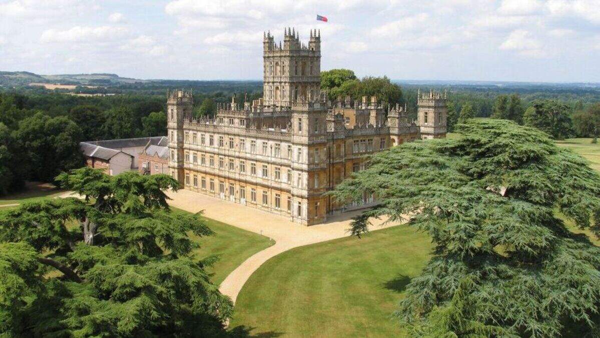 Wanna stay at Downton Abbey estate for Valentine's Day? Here's how ...
