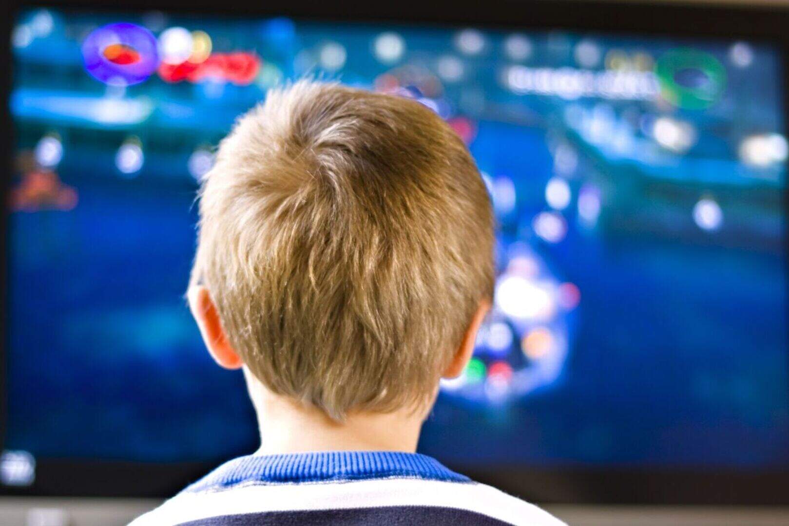 TV for more than two hours a day gives children high blood pressure ...