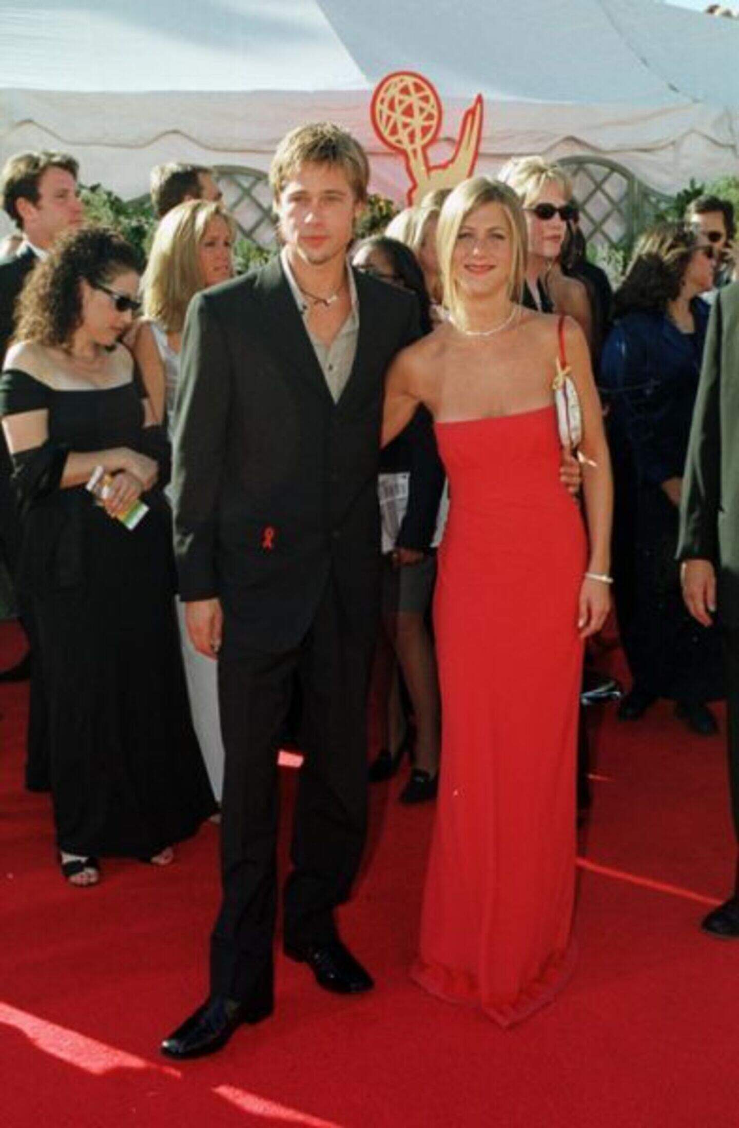 Jennifer Aniston sends fiance Justin Theroux to 'commitment camp ...