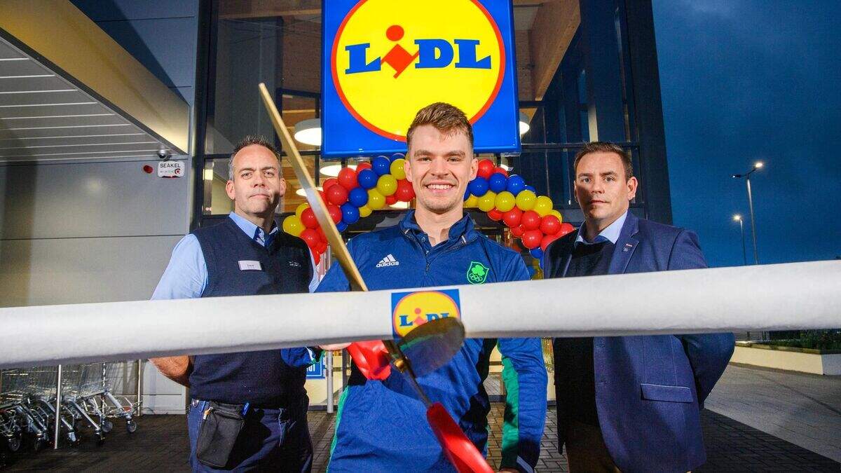 Cork Olympian Fintan McCarthy rows in to open new Mallow Lidl store ...
