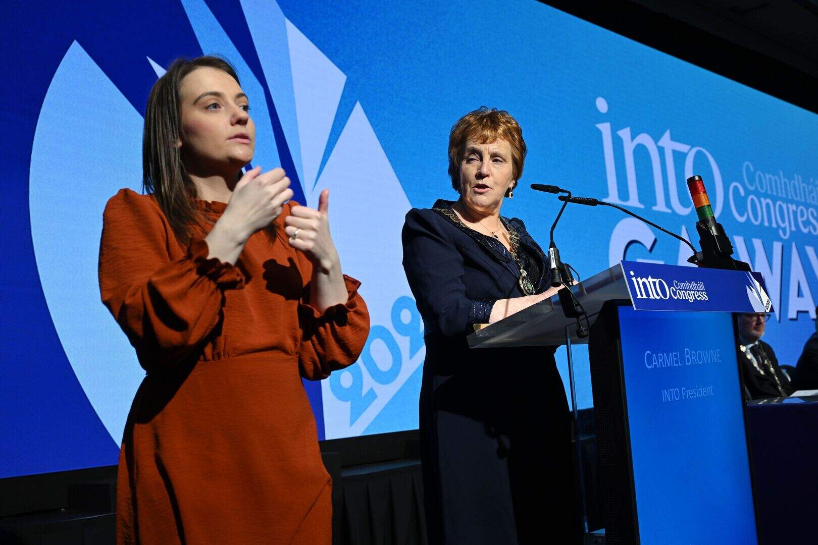 ‘Chronic underfunding’ means schools rely on parents to help keep ...