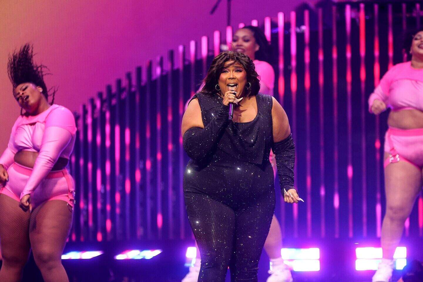 Review: Lizzo at the 3Arena in Dublin was a superstar, relatable life ...
