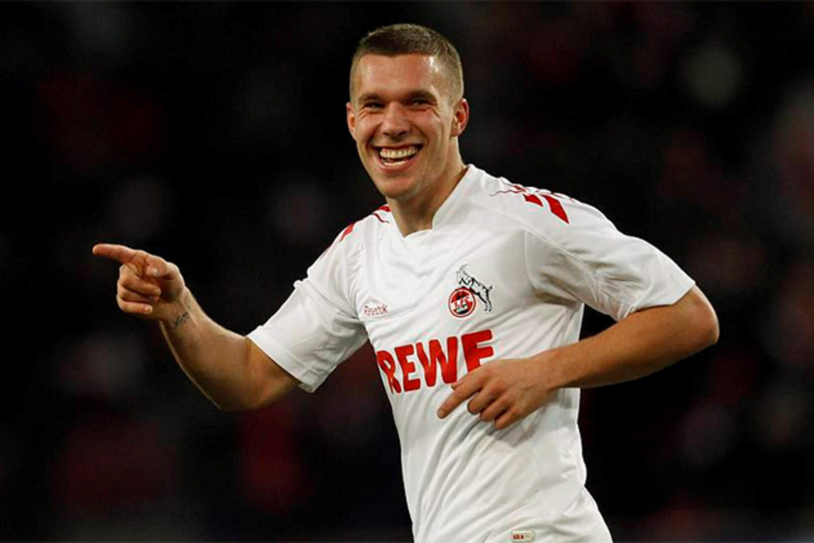 Arsenal sign German striker Lukas Podolski from Cologne | Irish Independent