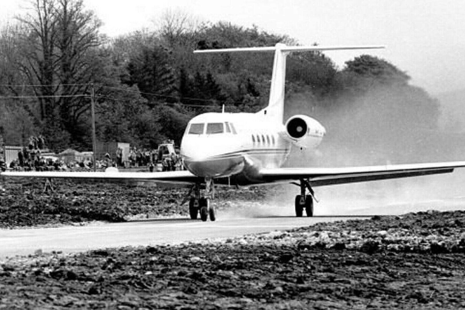 Jet set to return to Mallow four decades after emergency landing made ...