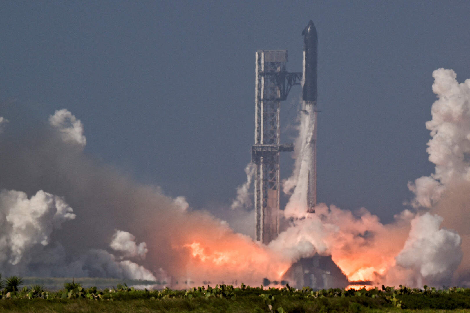 Monster SpaceX IPO reportedly draws in more orders than there are ...