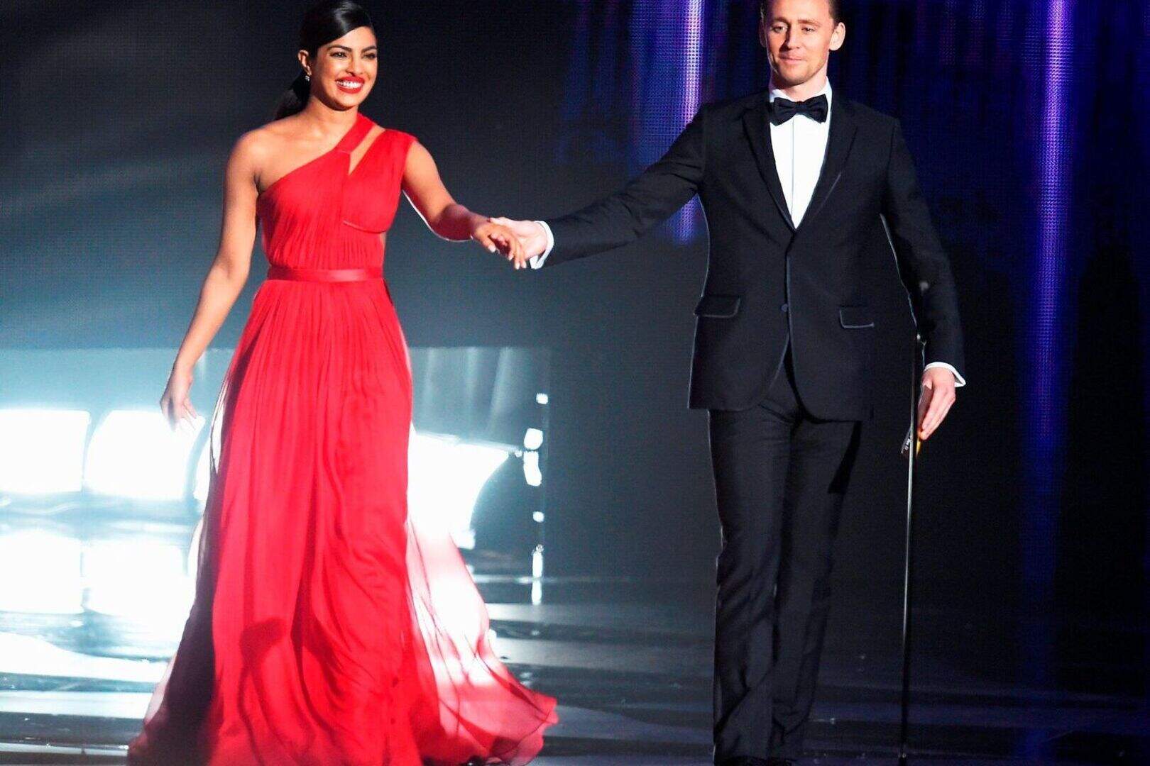 Tom Hiddleston and Priyanka Chopra 'swap numbers' after 'openly ...