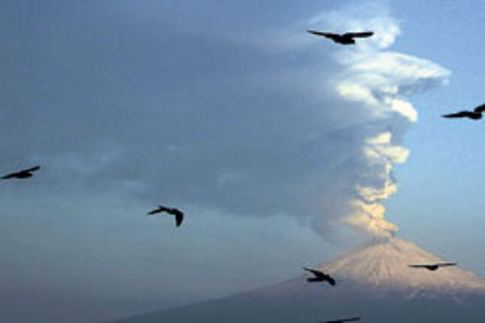 Most dangerous volcano in world makes 'roaring' sound | Irish Independent