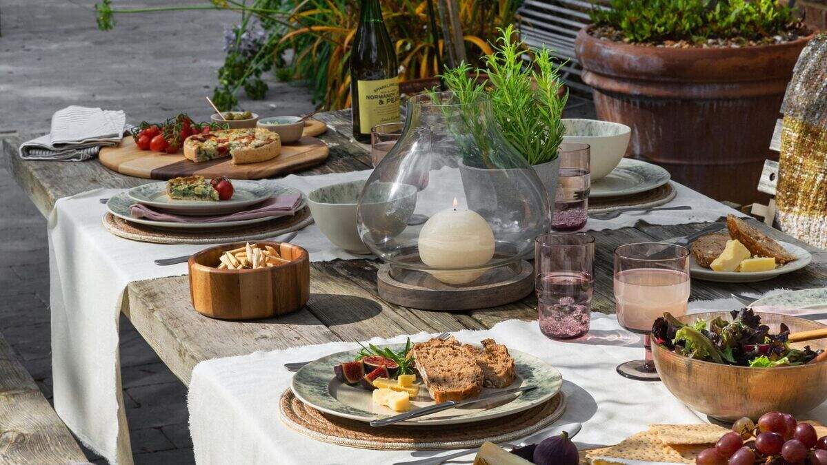 How to transform your garden into a restaurant and enjoy dinner al ...