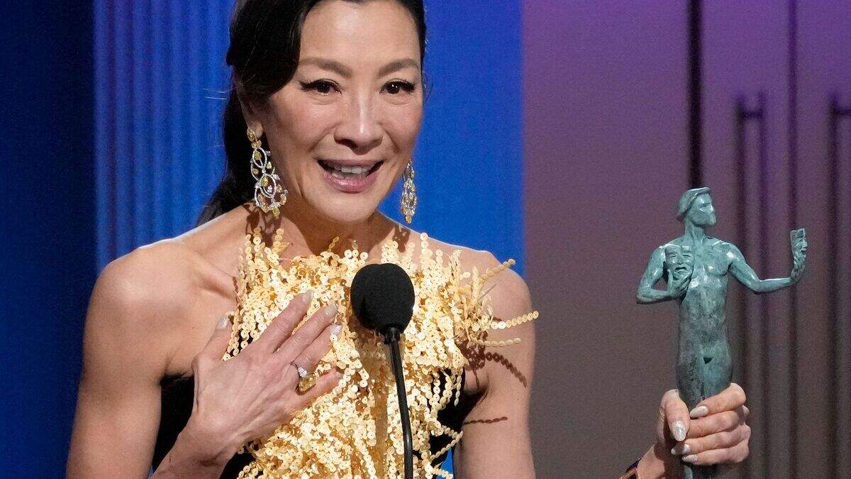 Michelle Yeoh and Ke Huy Quan make history at SAG awards | Irish ...