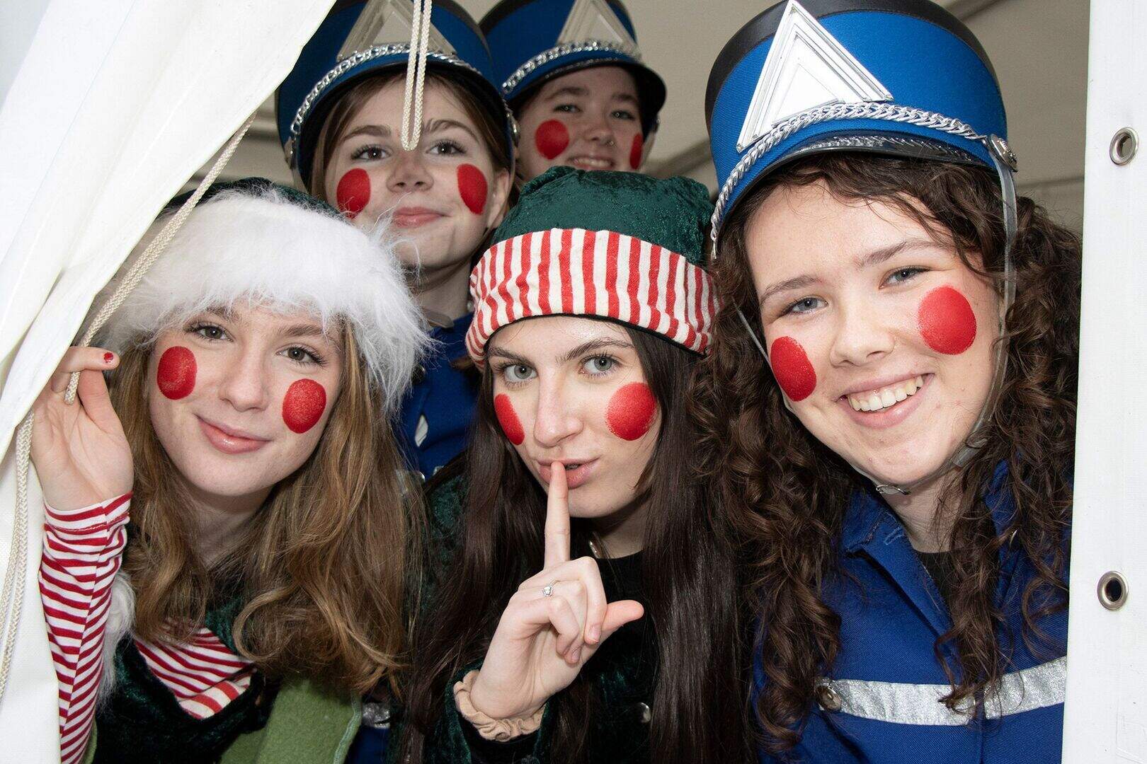 Wexford lights up for Christmas as Santa and his helpers come to town ...