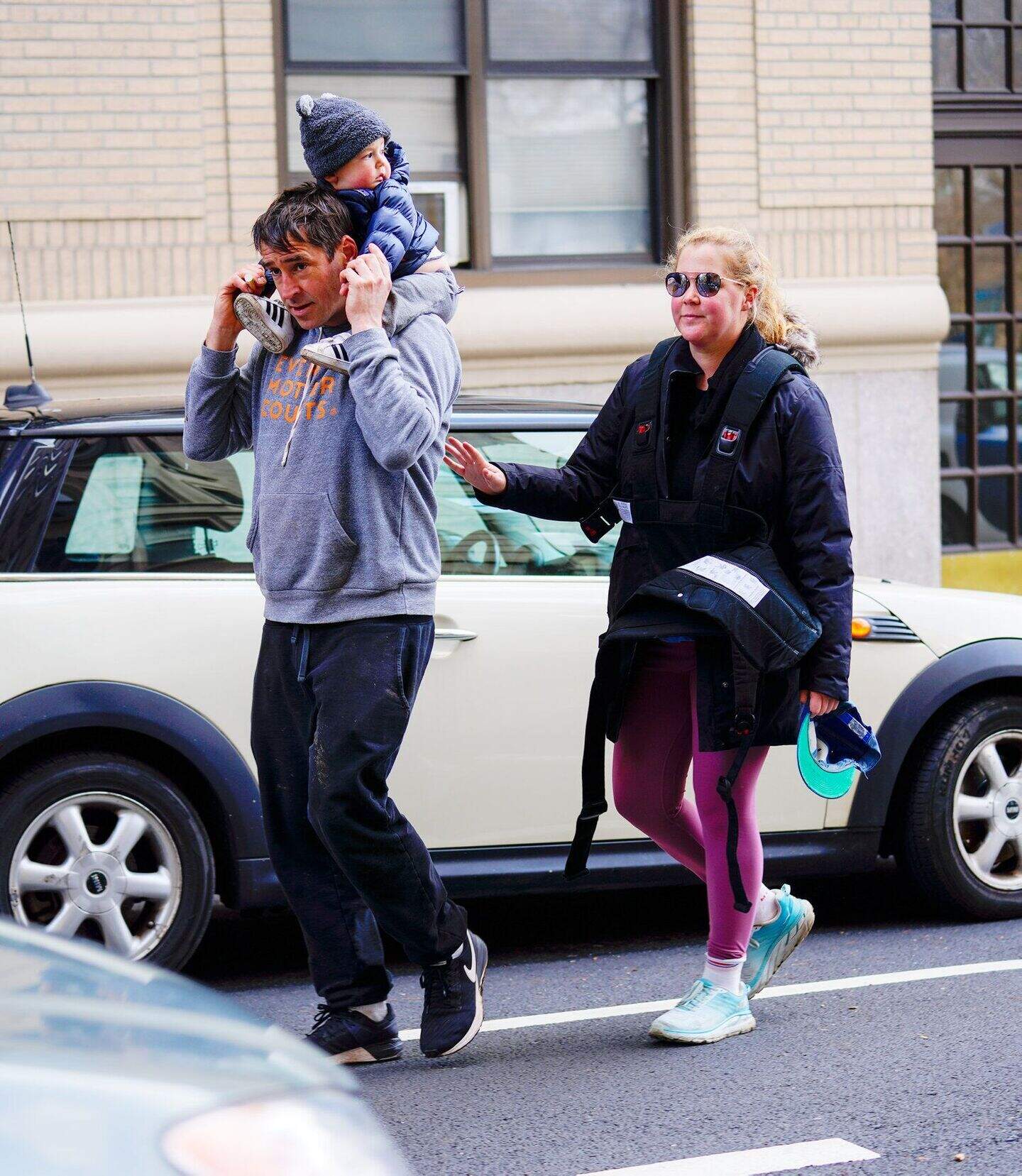 Celebrities treating 'pap walks' as a fashion show during coronavirus ...