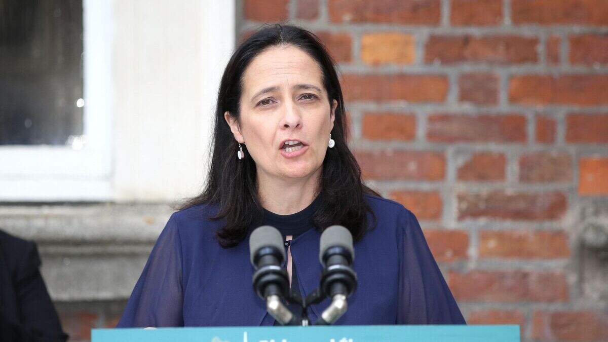 Artists to receive weekly payments of €325 through new Basic Income ...