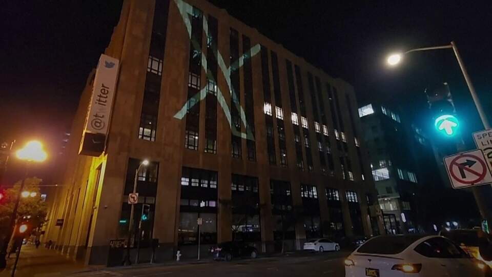 Elon Musk unveils X logo to replace Twitter's blue bird | Irish Independent