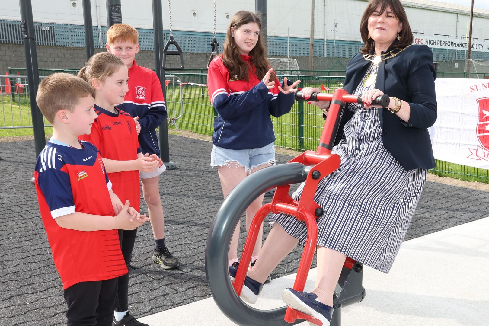 St Nicholas GFC unveils new outdoor gym for community use | Irish ...