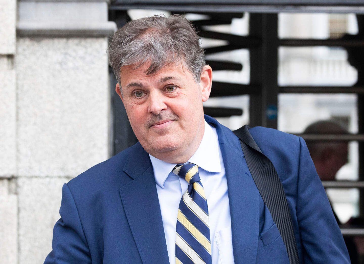 RTÉ pay scandal: Patrick Kielty contract talks hit by salary cap ...