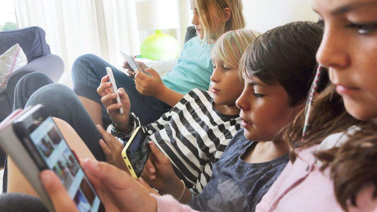 Dumb phones are not a digital detox choice – nor are they an ...
