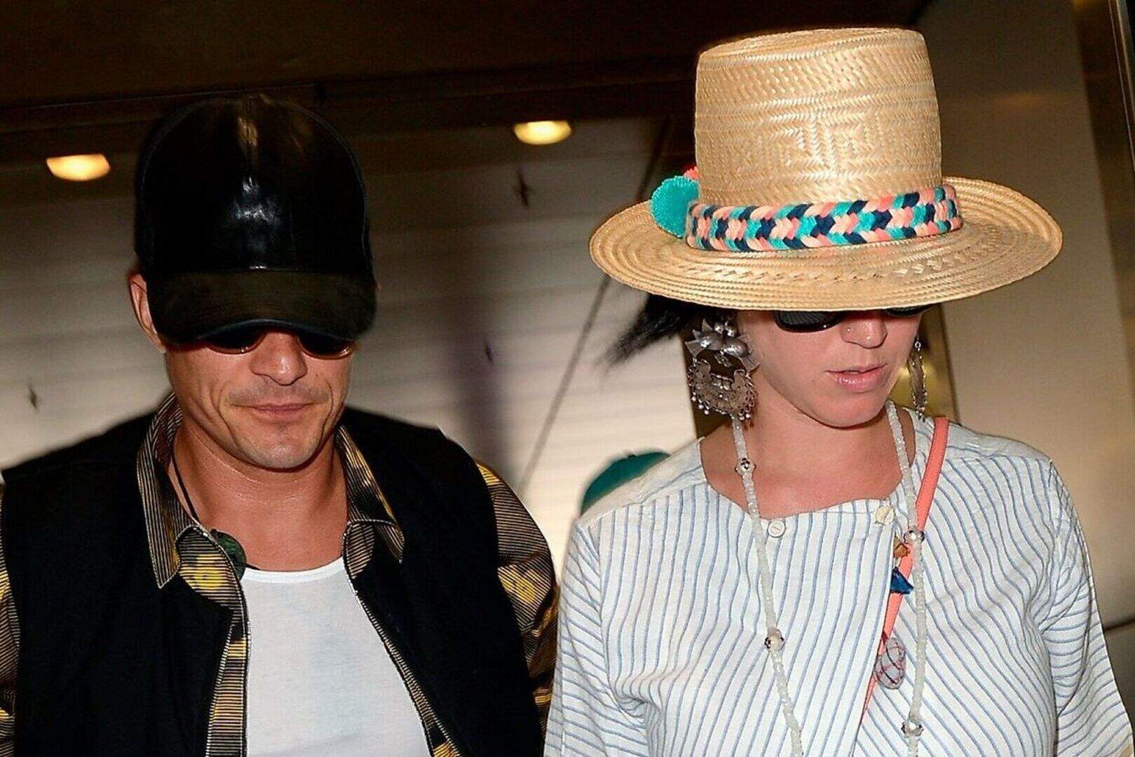 Nude beach photos of Orlando Bloom on holidays with Katy Perry are ...