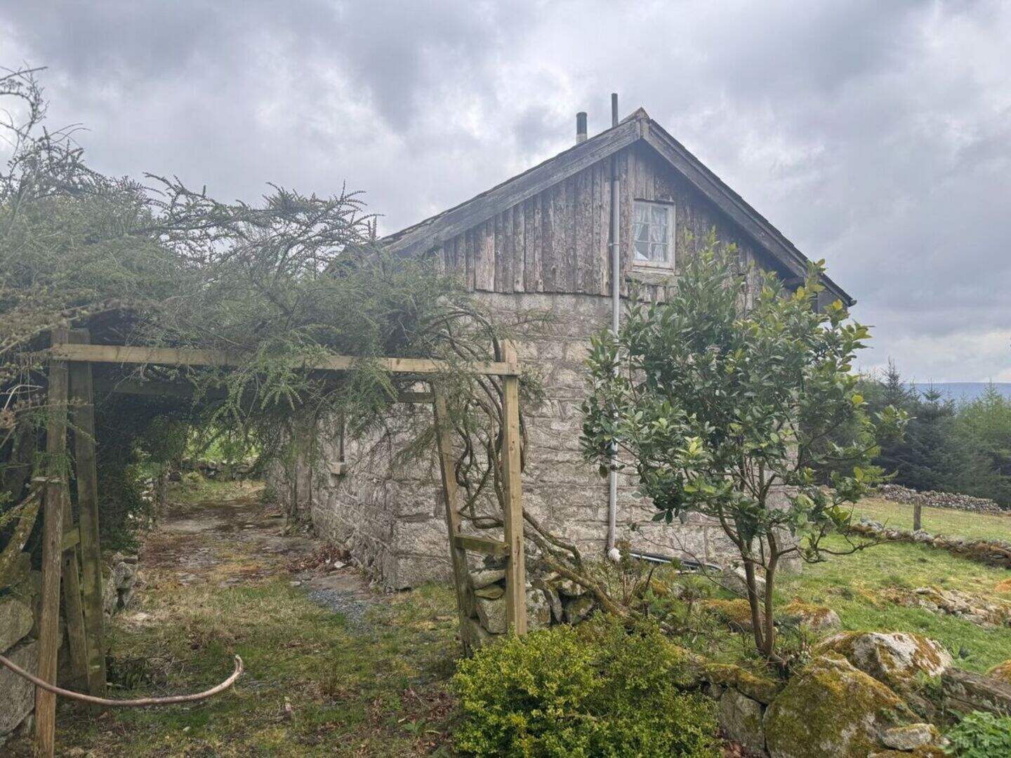 See inside the traditional stone cottage in scenic west Wicklow on ...