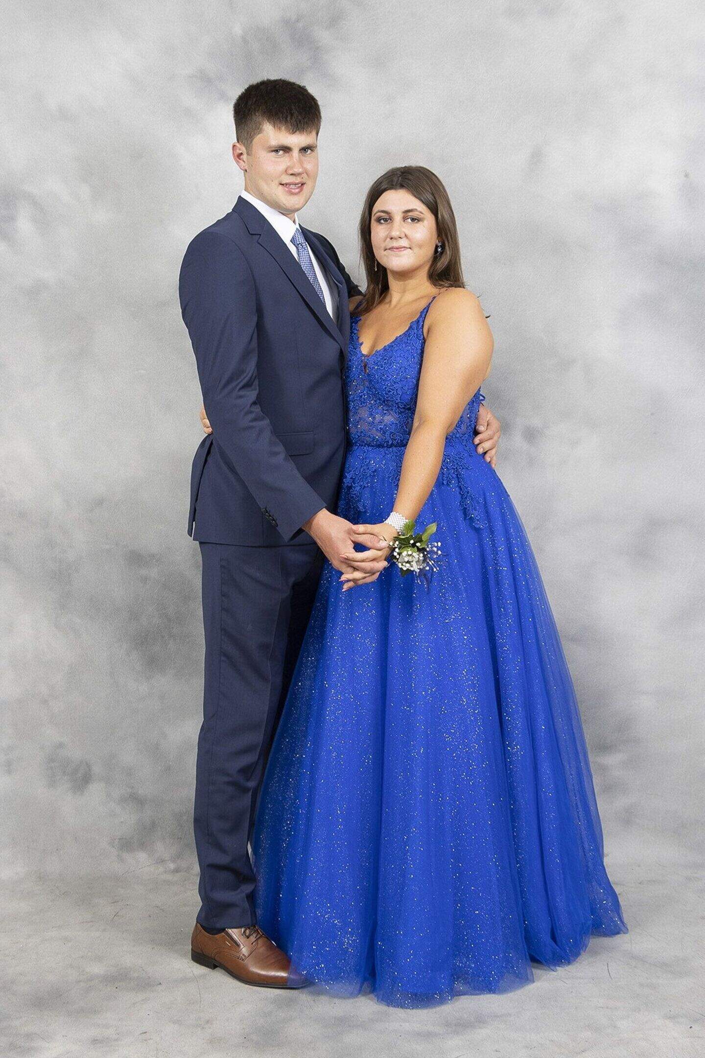 Pictures show Wexford’s Presentation Secondary School grad ball ...