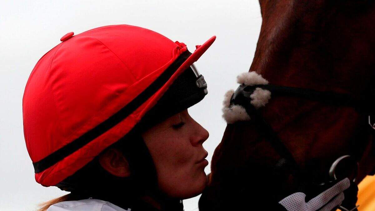 Cycling superstar Victoria Pendleton claims her first victory as a ...