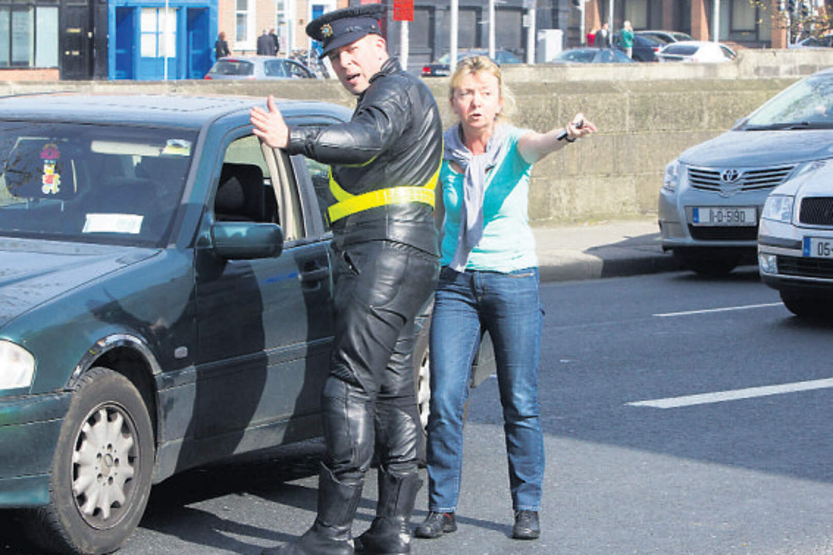 Frenzy for 99c petrol promotion causes traffic grid lock in city ...