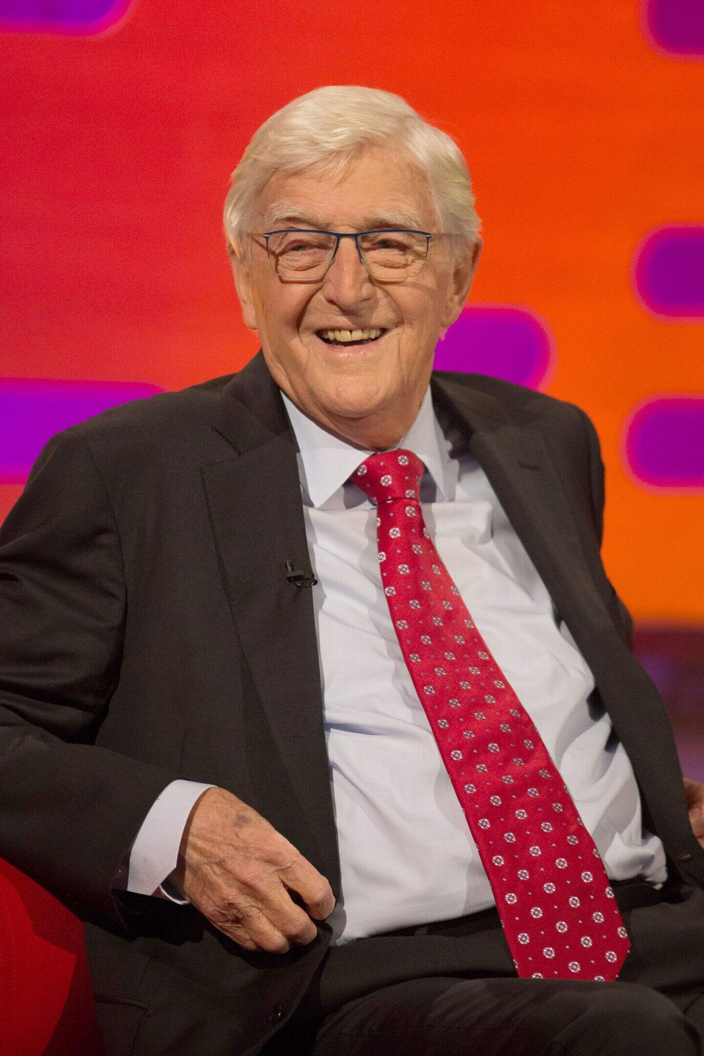 Michael Parkinson offers apology to Meg Ryan for infamous 2003 ...