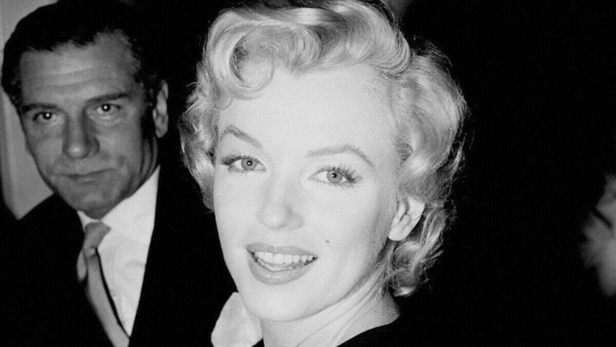 Marilyn Monroe's 'happy birthday Mr President' dress sells for 4.8m ...
