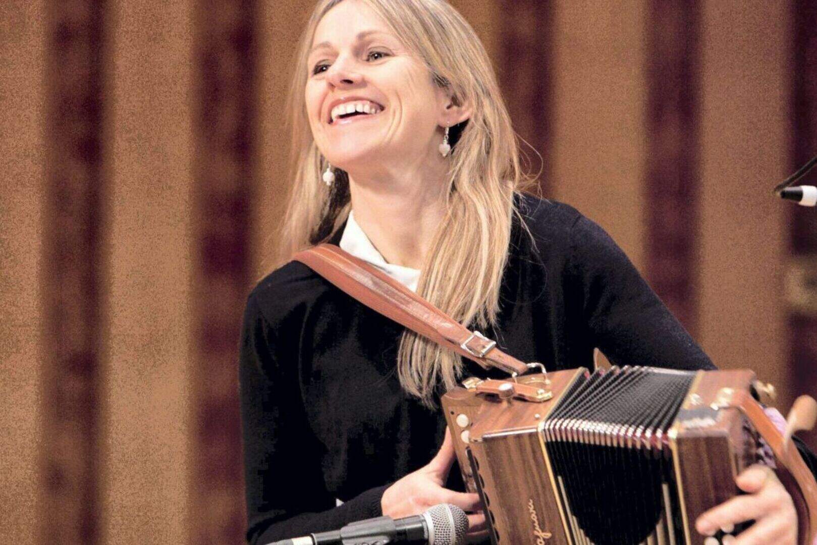Sharon Shannon and manager agree to take house and studio off the ...