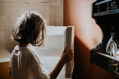 Parents skipping meals and cutting heating as 36pc report energy bill ...