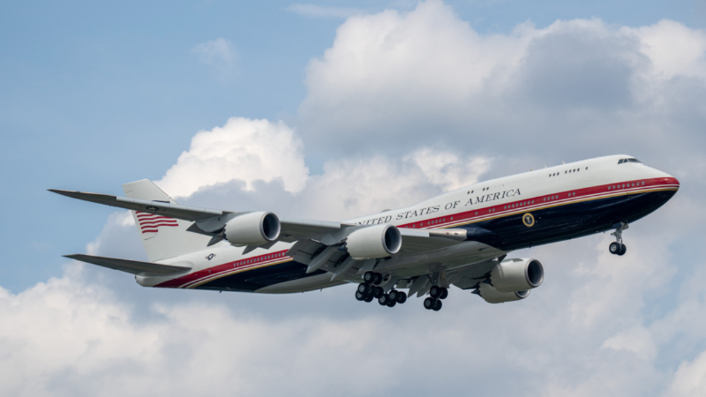 New Air Force One, A Boeing 747-8 gifted to Trump from Qatar, practices ...