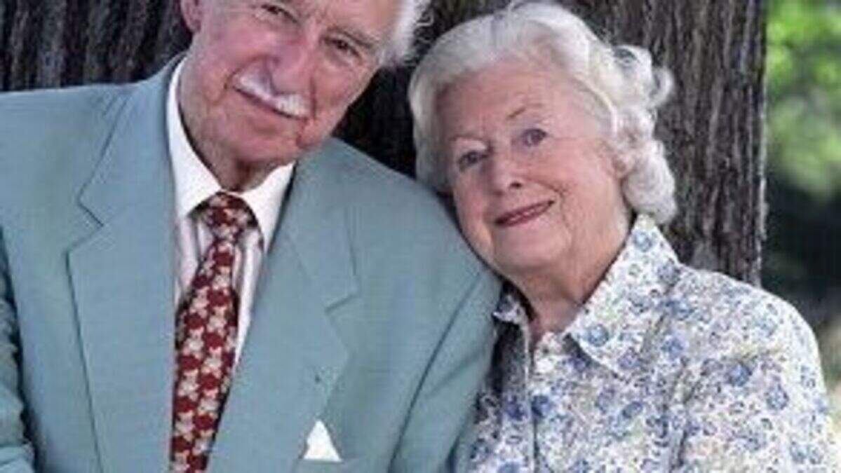 Archers actor Arnold Peters dies | Irish Independent