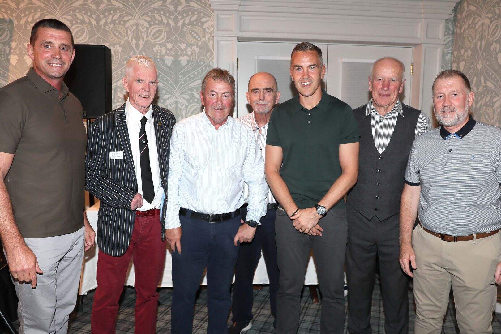 Photos show Alan Quinlan helping Drogheda RFC ‘Old Boys’ to catch up ...