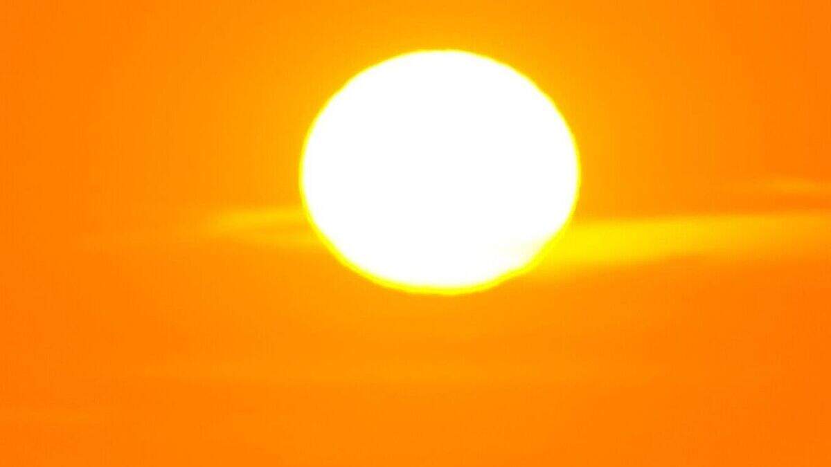 Nasa spacecraft sets record for closest approach to sun | Irish Independent
