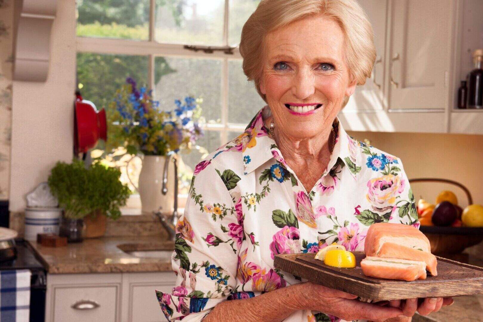 Bake Off Berry 'a healthy role model' | Irish Independent