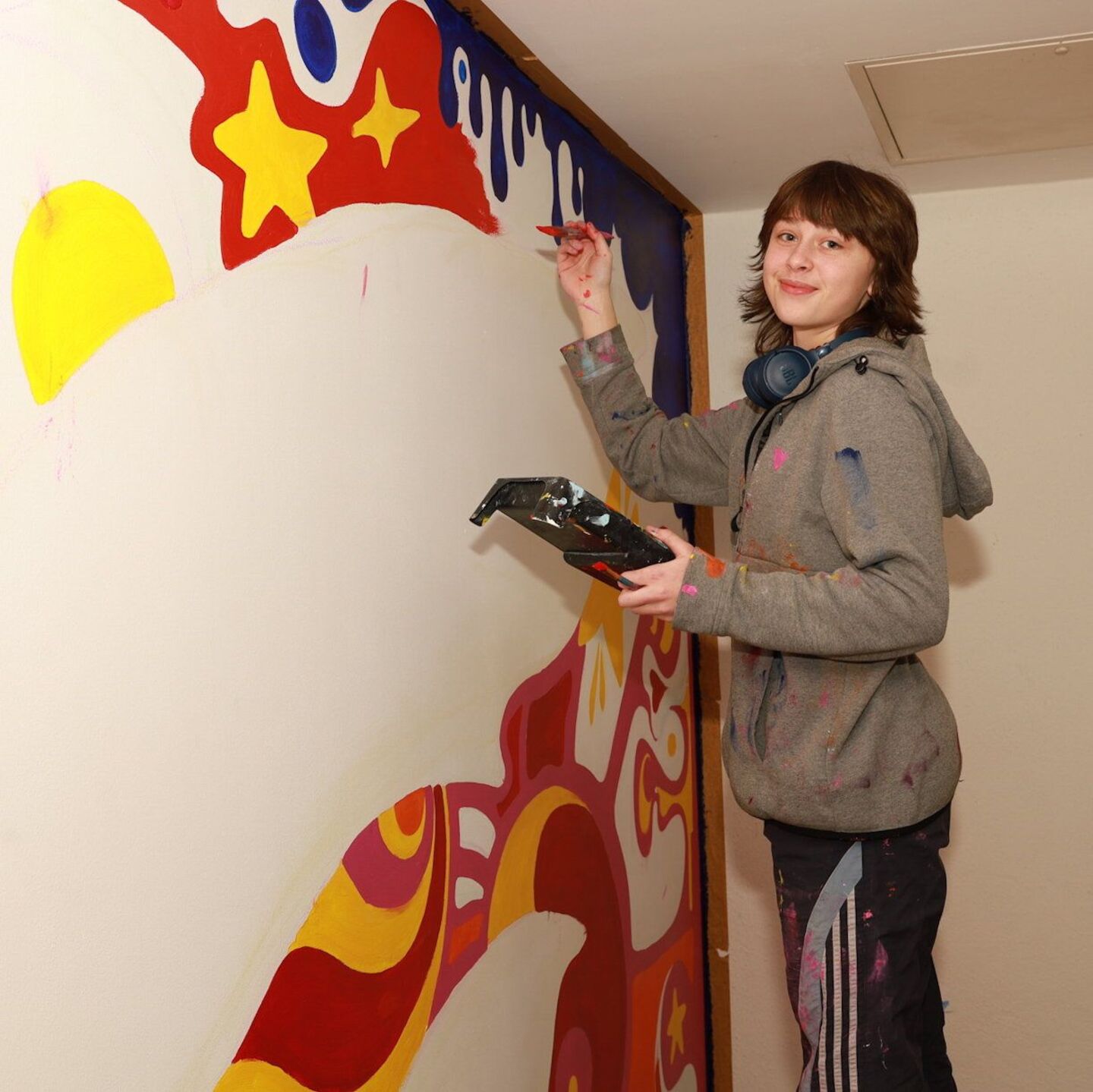 Wexford teen gains artistic experience doing stunning mural in Gorey ...