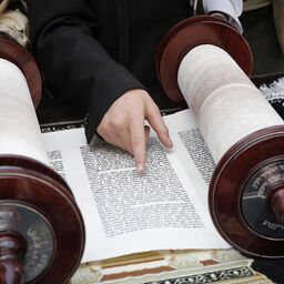 Sarah Carey: Amid rising antisemitic sentiment, a family visit to my ...