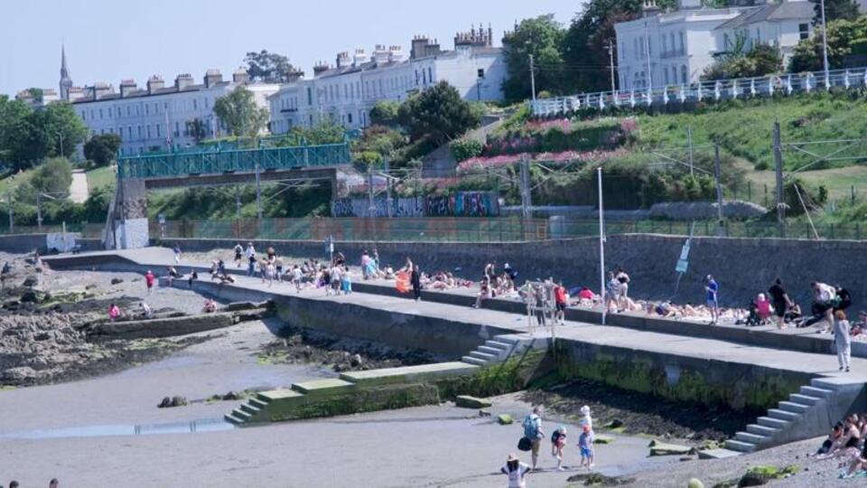 'I'm going to the beer garden': Irish people soak up the sun but ...
