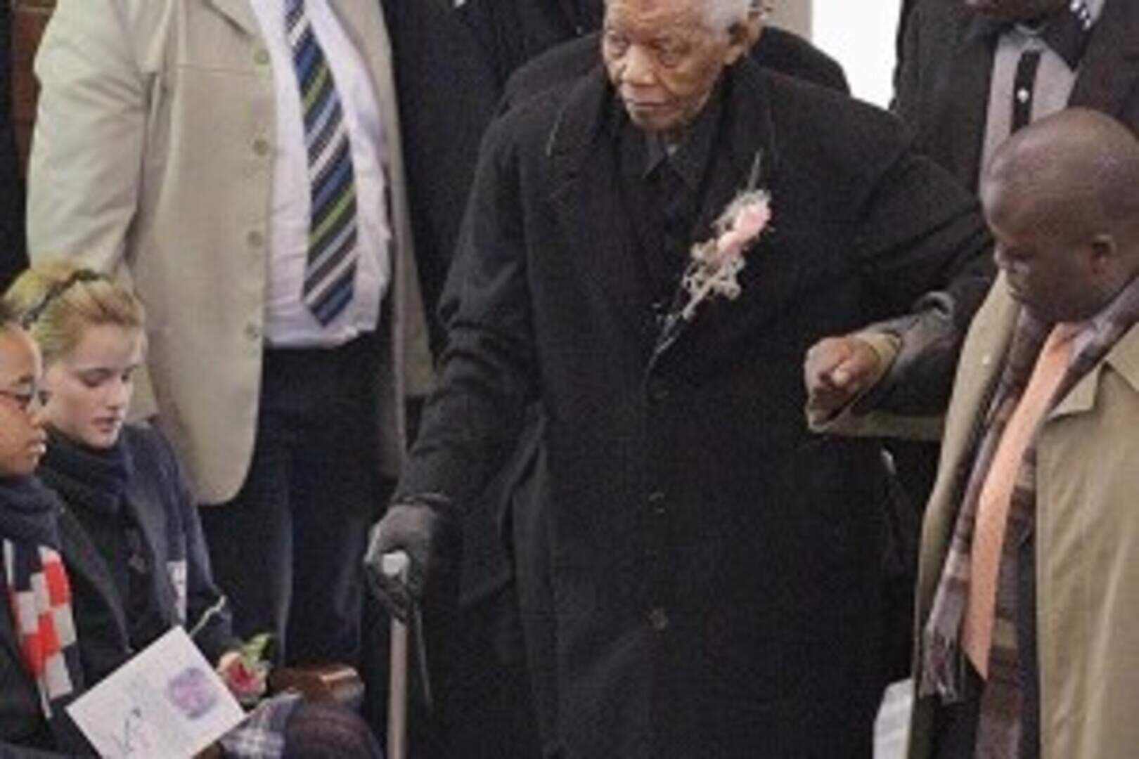 Mandela attends Zenani's funeral | Irish Independent