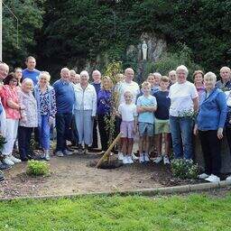 Co Wexford man is remembered at tree planting in his honour | Irish ...