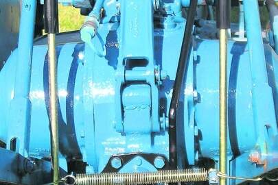 Tractor run to pull in 300 enthusiasts | Irish Independent