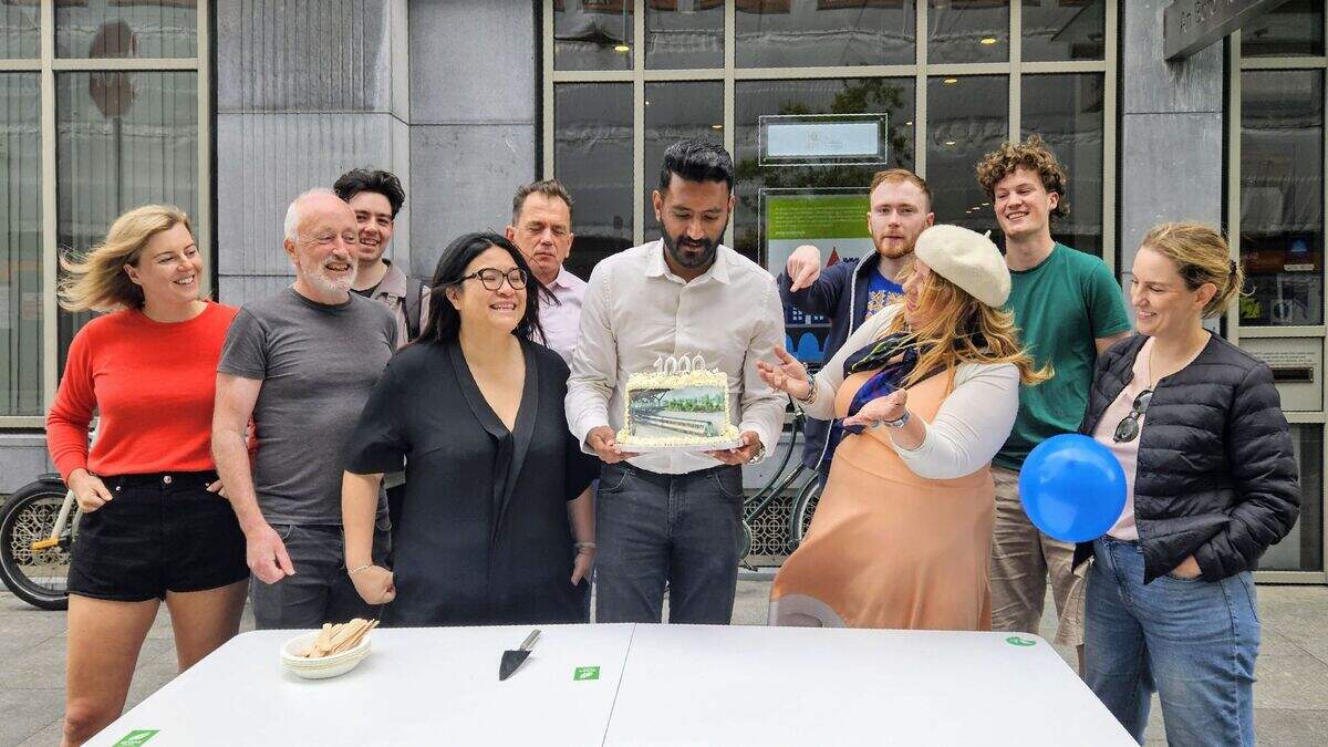 Green Party bring cake to An Bord Pleanála offices to mark 1,000-day ...