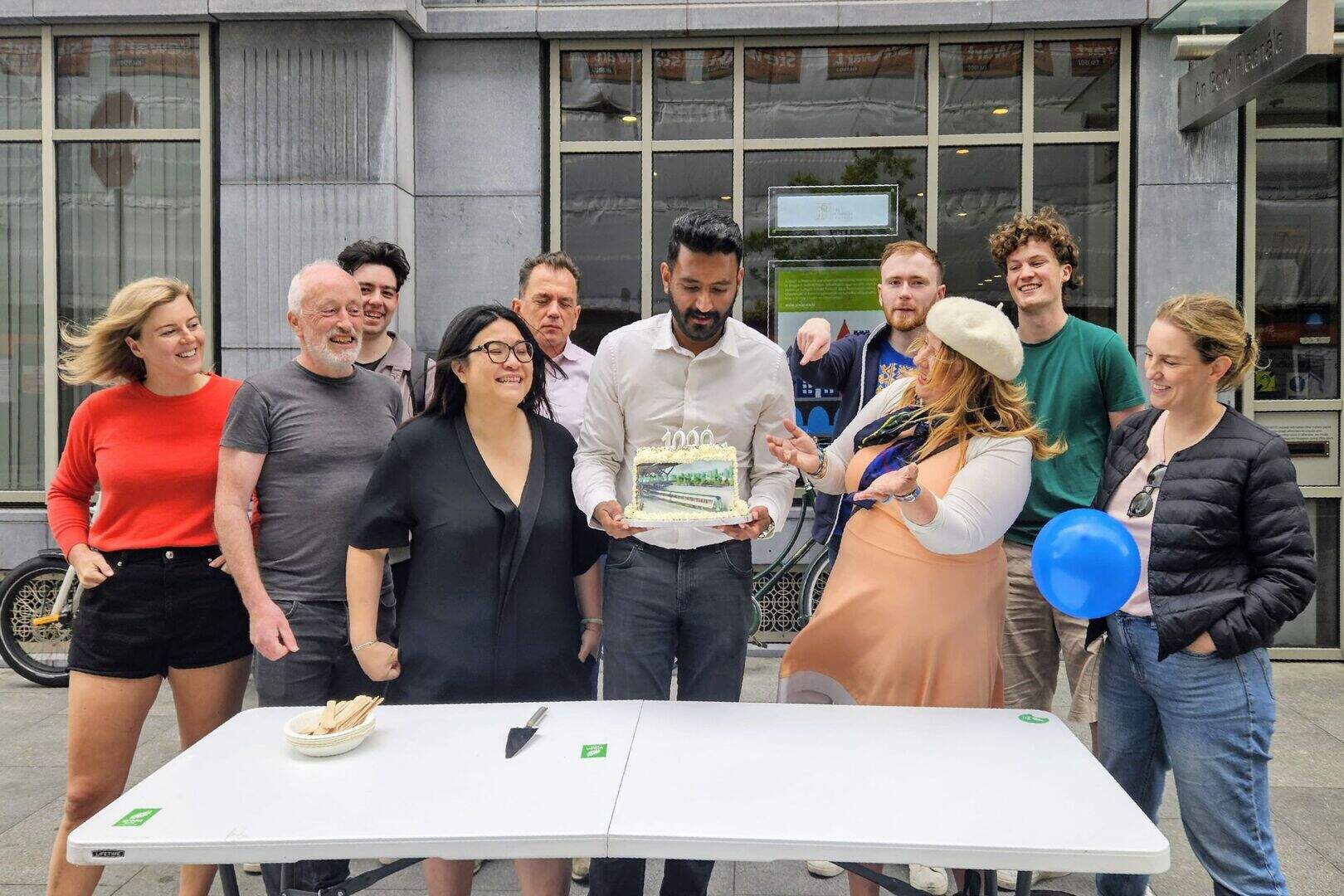 Green Party bring cake to An Bord Pleanála offices to mark 1,000-day ...