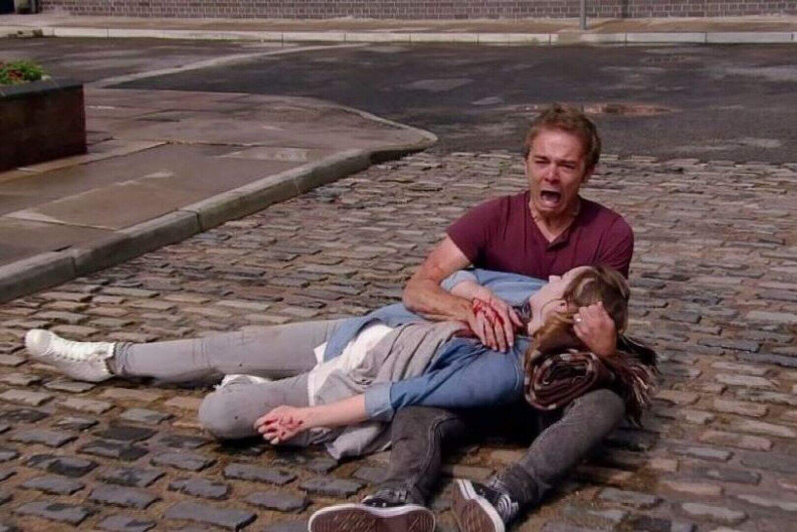 Kylie Platt is brutally murdered on Weatherfield's cobbles | Irish ...