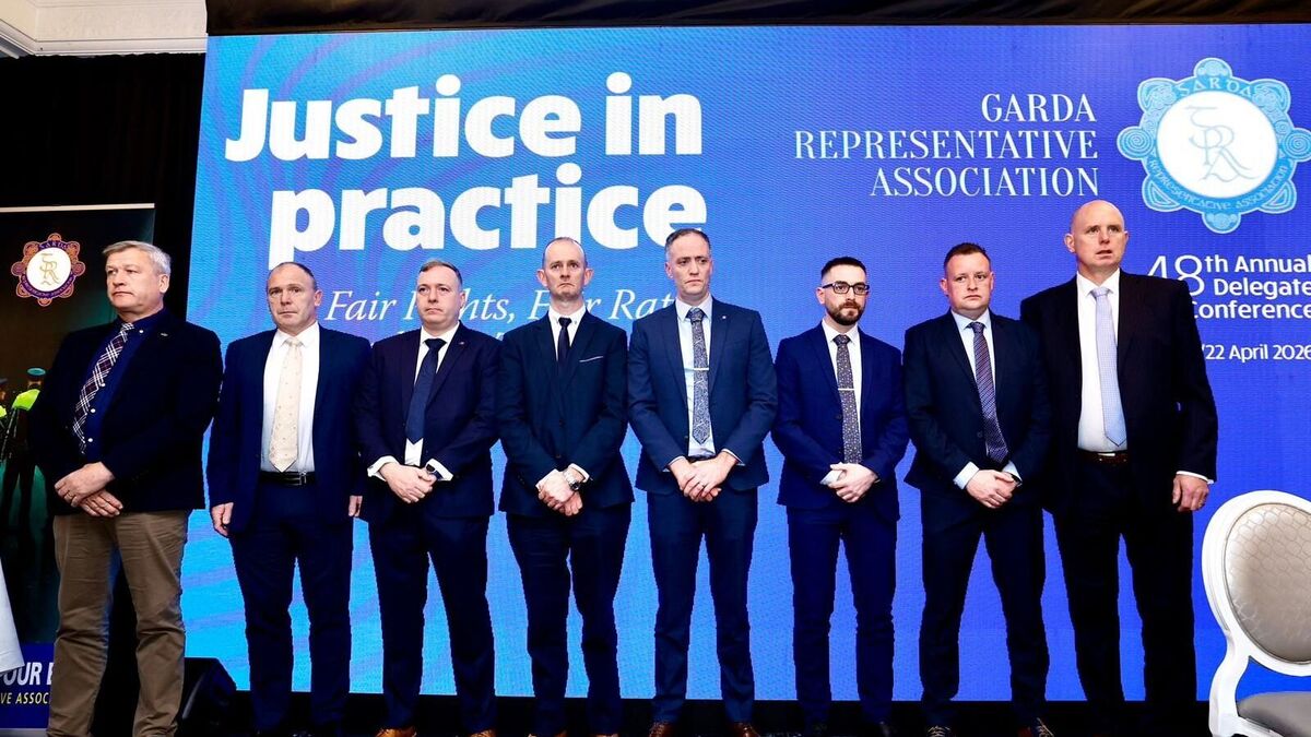 Garda suspended over ‘Bikegate’ controversy gets standing ovation at ...