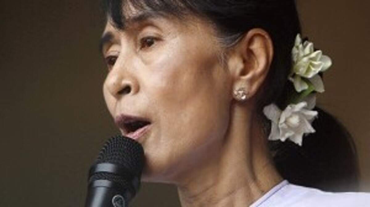 Burma rebels hold ceasefire talks | Irish Independent