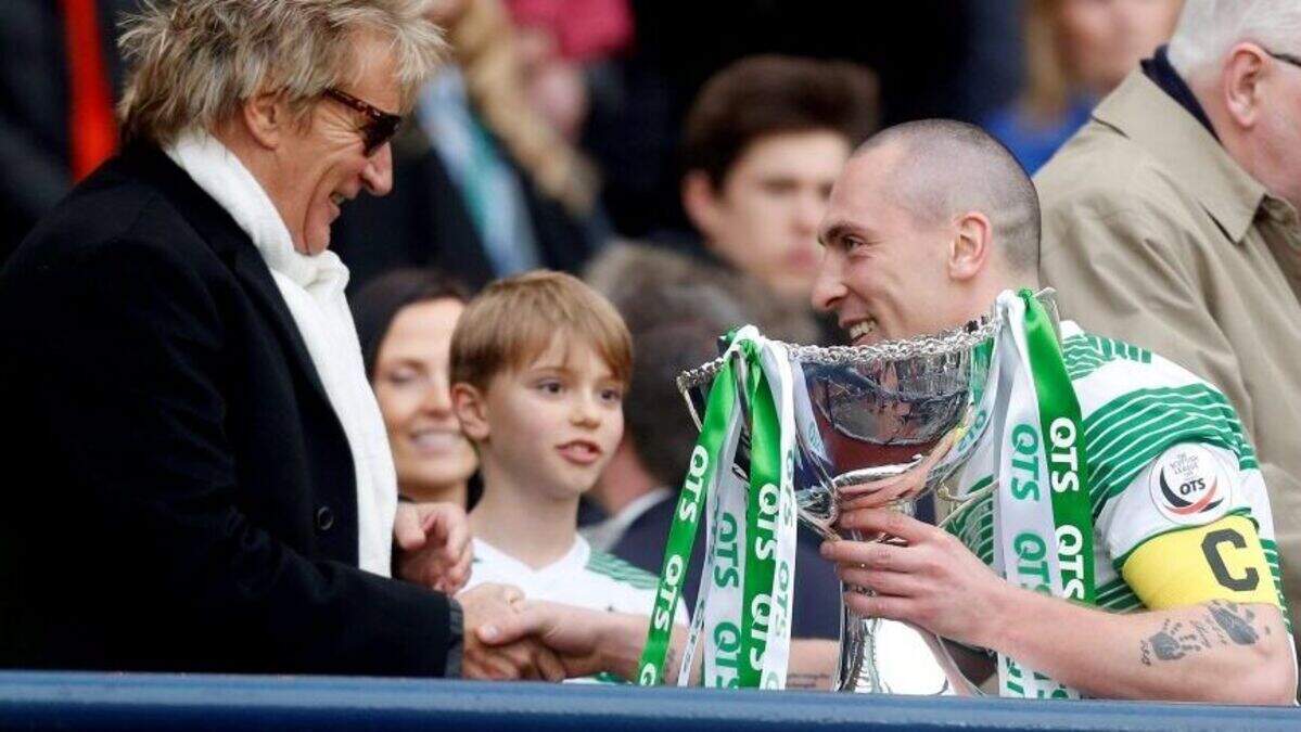 Ronny Deila defends Scott Brown after embarrassing picture emerges ...