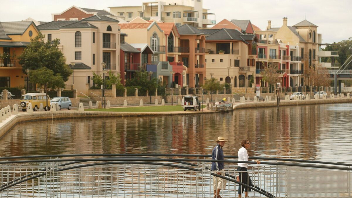 Australian house price growth slows as interest rates rise | Irish ...