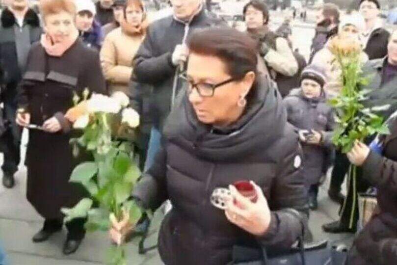 VIDEO: Ukrainians mourn slain Putin critic Nemtsov | Irish Independent